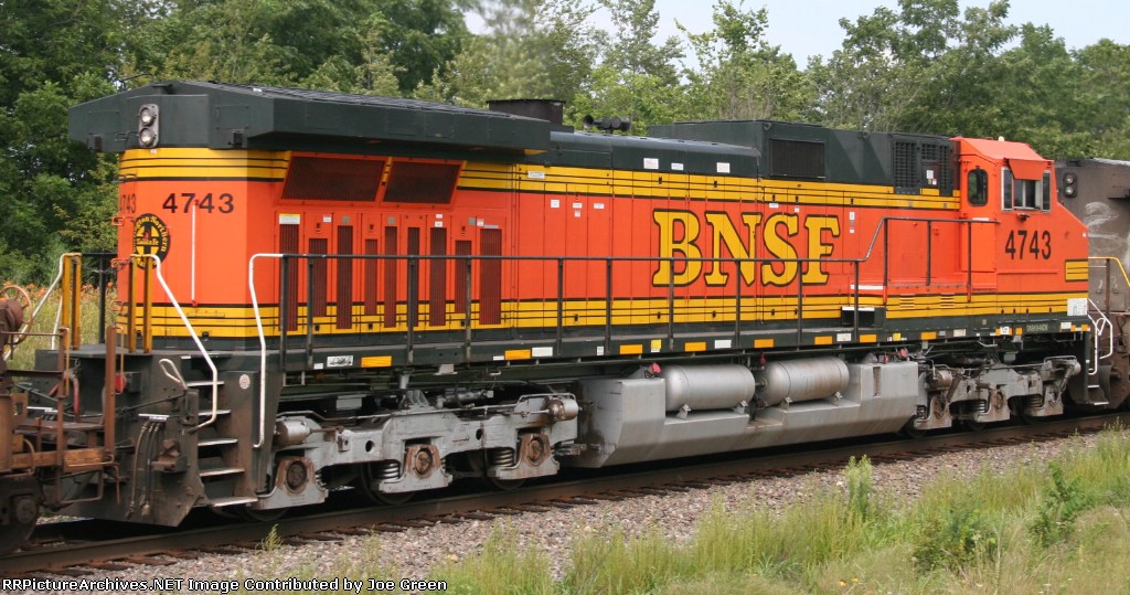 BNSF 4743